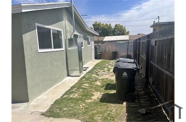 2 Bedroom Single Family House 134 E Lanzit Ave in Los Angeles, CA 90061 ...