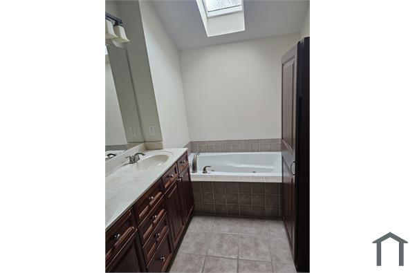 2 Bedroom Townhouse (Condo) 213 Merritts Ave NW in Atlanta, GA 30313 ...