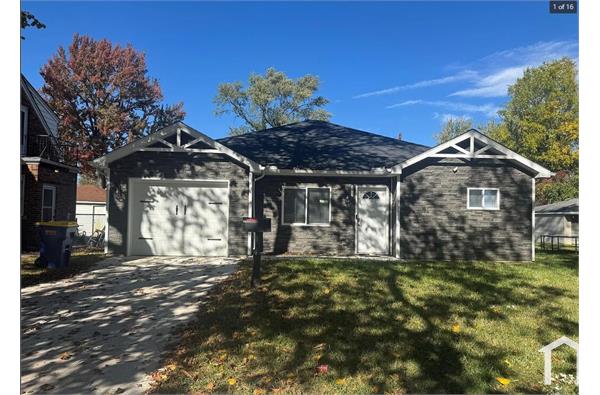 3 Bedroom Single Family House 15223 Maplewood Ave in Eastpointe, MI ...