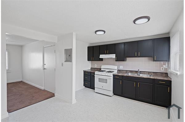 3 Bedroom Apartment 7875 Reading Rd in Cincinnati, OH 45237 ...