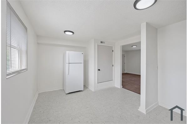 3 Bedroom Apartment 7875 Reading Rd in Cincinnati, OH 45237 ...
