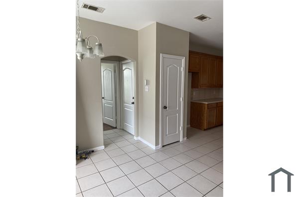 3 Bedroom Townhouse 5825 Swords Dr in Fort Worth, TX ...