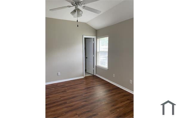 3 Bedroom Townhouse 5825 Swords Dr in Fort Worth, TX ...