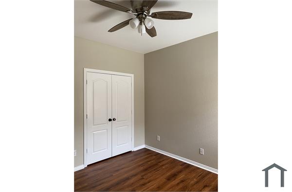 3 Bedroom Townhouse 5825 Swords Dr in Fort Worth, TX ...