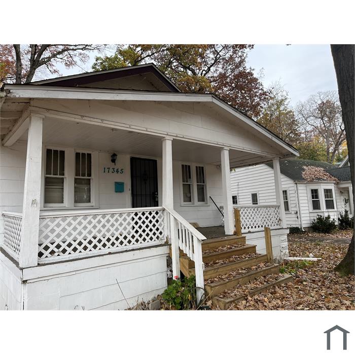 2 Bedroom Single Family House 17345 Beaverland St in Detroit, MI 48219 ...