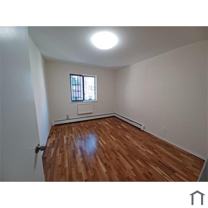 3 Bedroom Apartment 2103 Reeds Mill Ln in Bronx, NY 10475 ...
