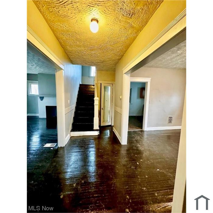 4 Bedroom Single Family House 12112 Ingomar Ave in Cleveland, OH 44108 ...