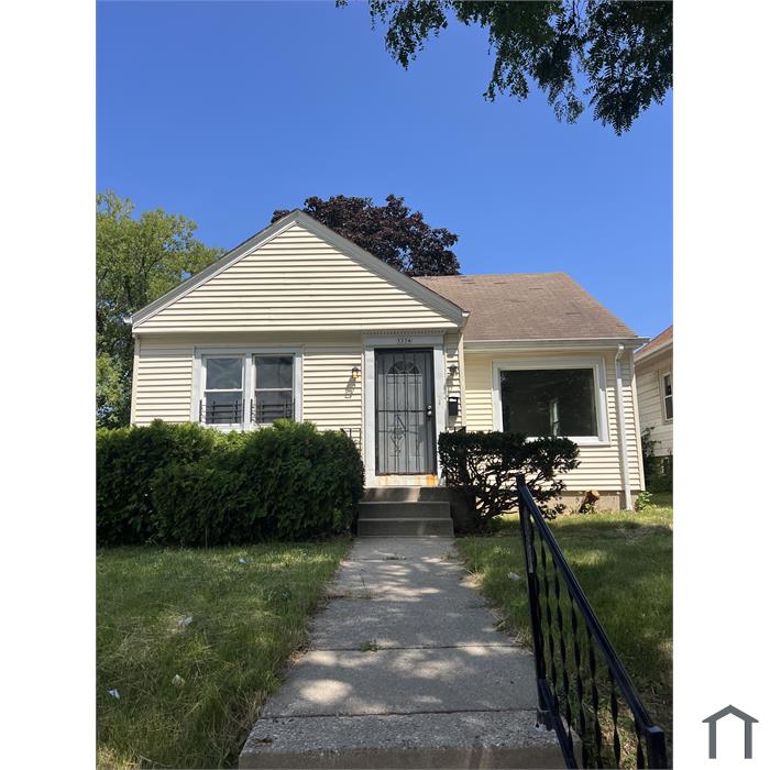 2 Bedroom Single Family House 3334 N 42Nd St in Milwaukee, WI ...